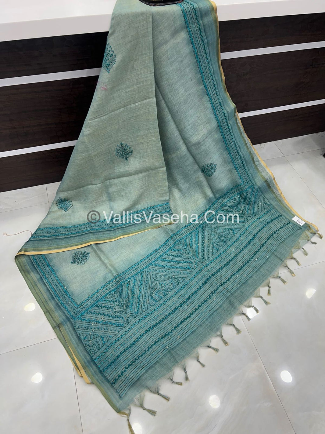 Christmas 🎅 Special - Pastel Shades - Semi Soft Silk | Geomentric... – Vallis Vaseha